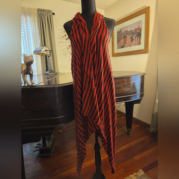 Forever 21 | Other | Halter Back Black And Red Long Vest | Poshmark